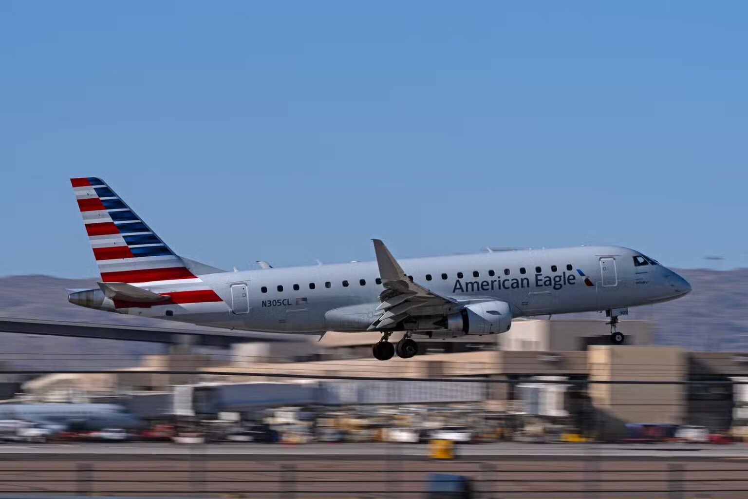 New: Envoy Air Takes Delivery Of 121st Embraer E175 – Viet Flight Training